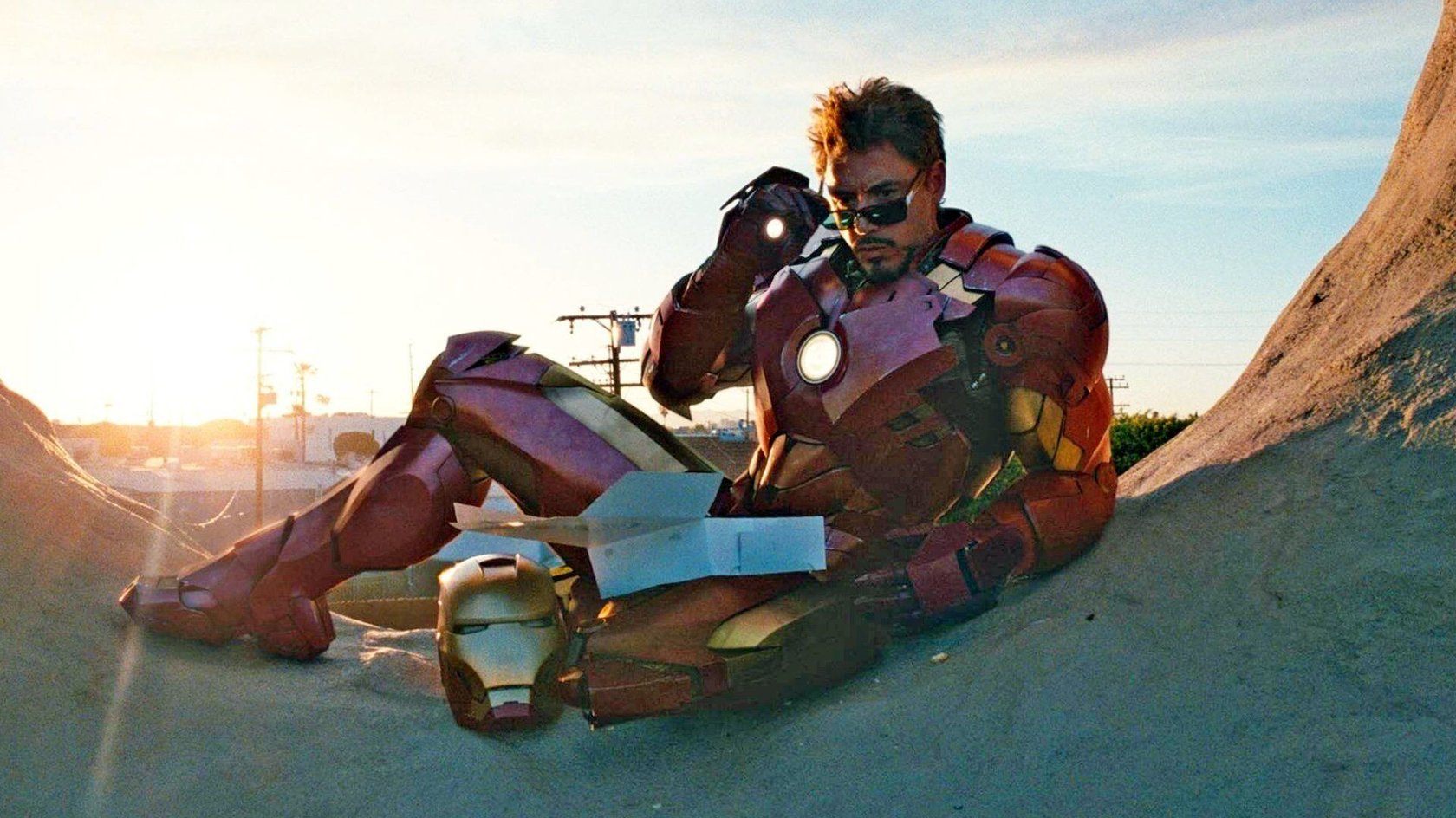 Improvisierte Marvel-Szene: Darum trägt Robert Downey Jr. im MCU immer ...