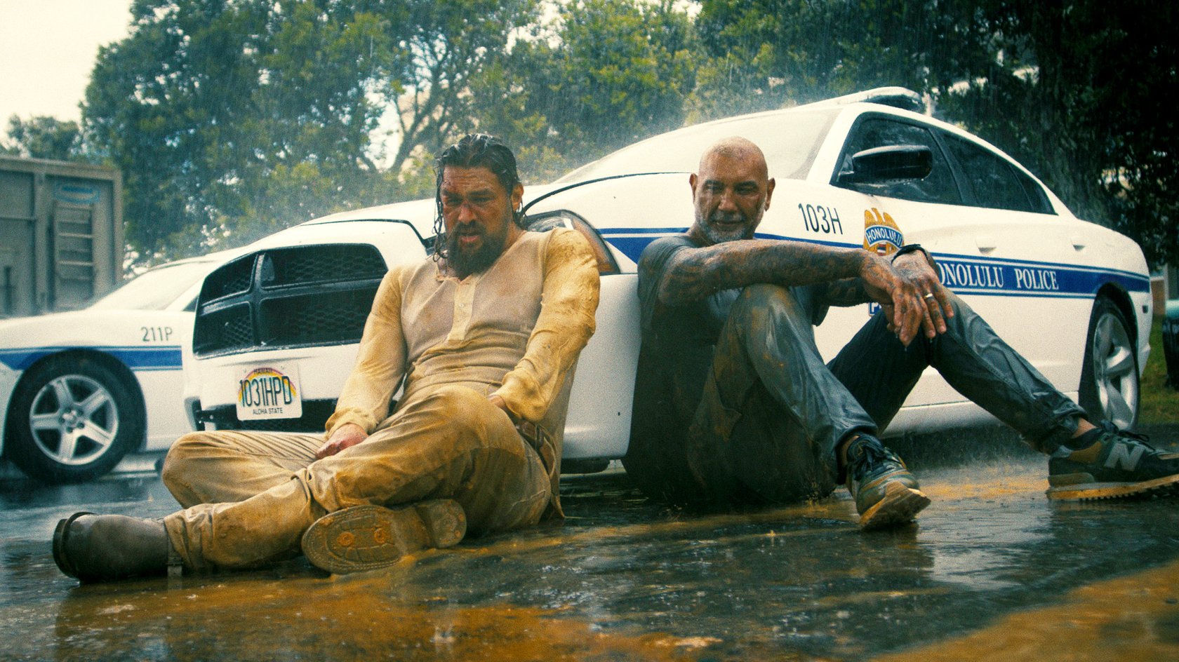 „Hauen mächtig rein“: Jason Momoa & Dave Bautista zielen jetzt mit ...