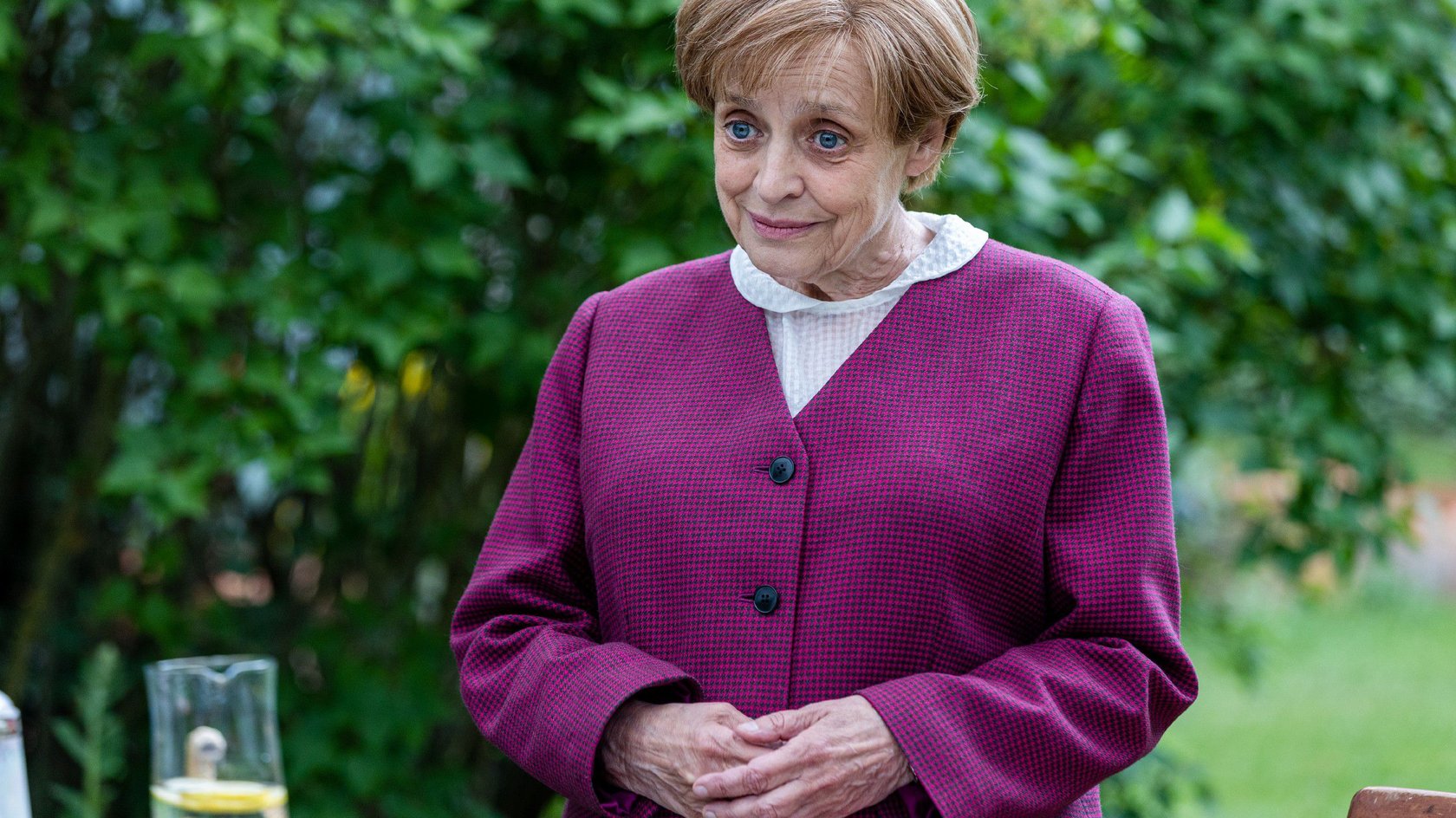 „Miss Merkel“ Filme und Bücher: So seht und lest ihr die Werke in der ...
