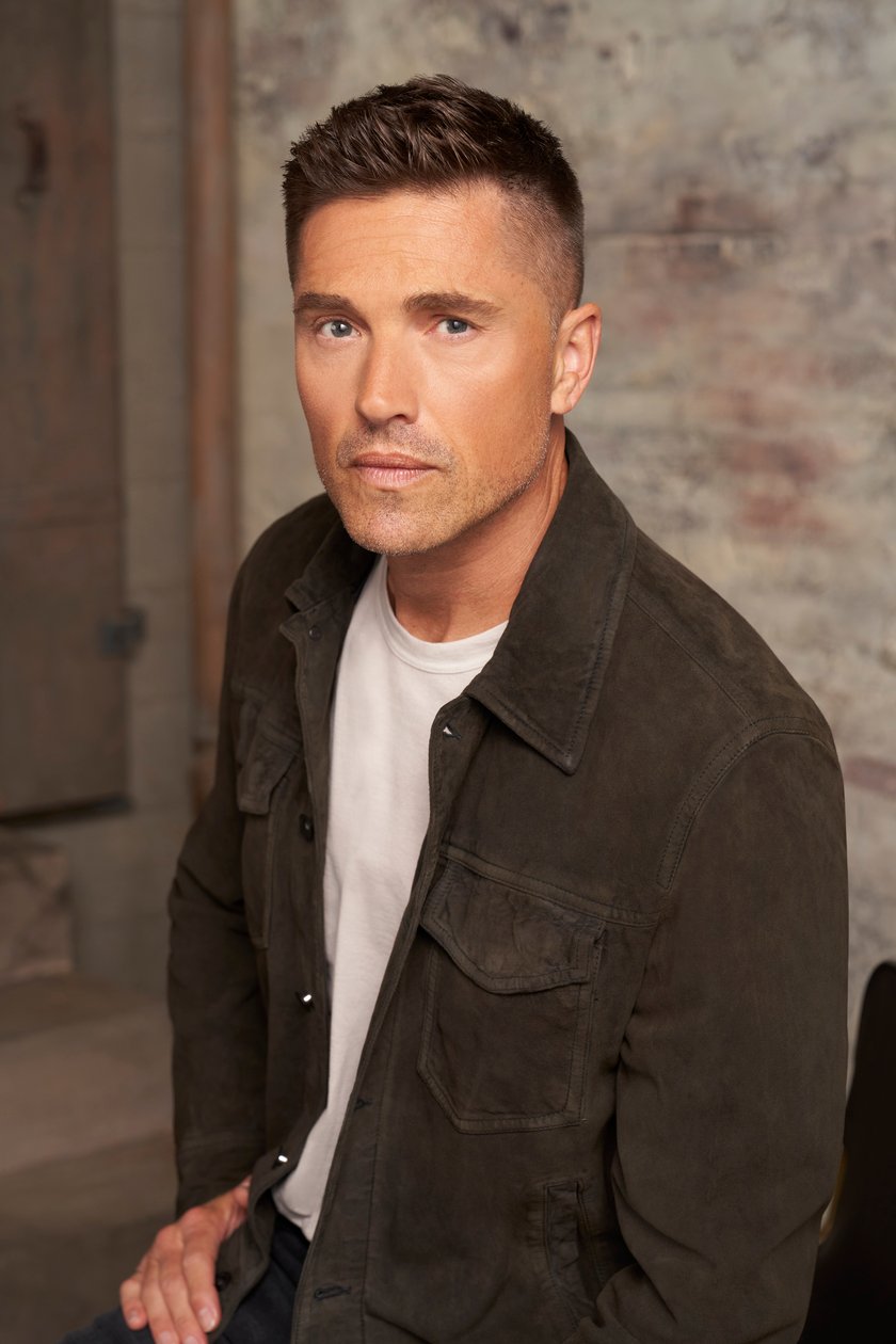 Bekannt als Tim Bradford aus „The Rookie“: So sah Eric Winter vor 24 ...