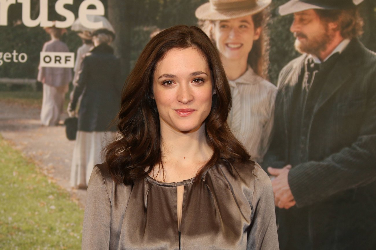 "Im Rausch": Daher kanntet ihr die alkoholkranke Journalistin