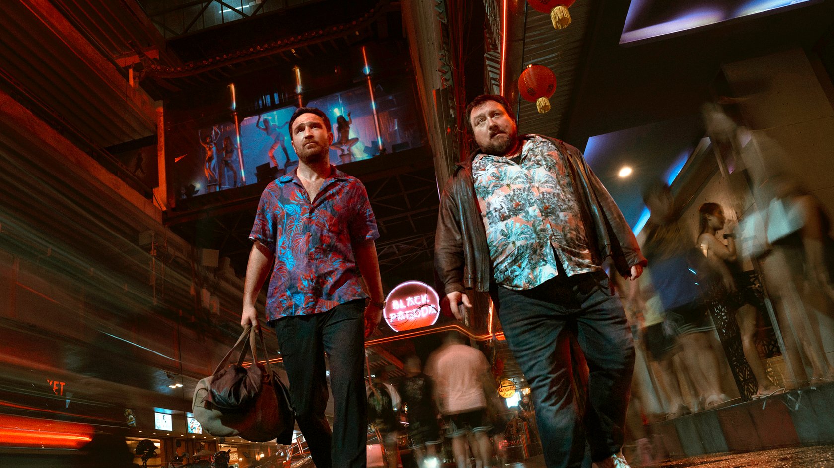 „Crooks“ Staffel 2: Abgedrehte Actionserie mit Frederick Lau geht ...