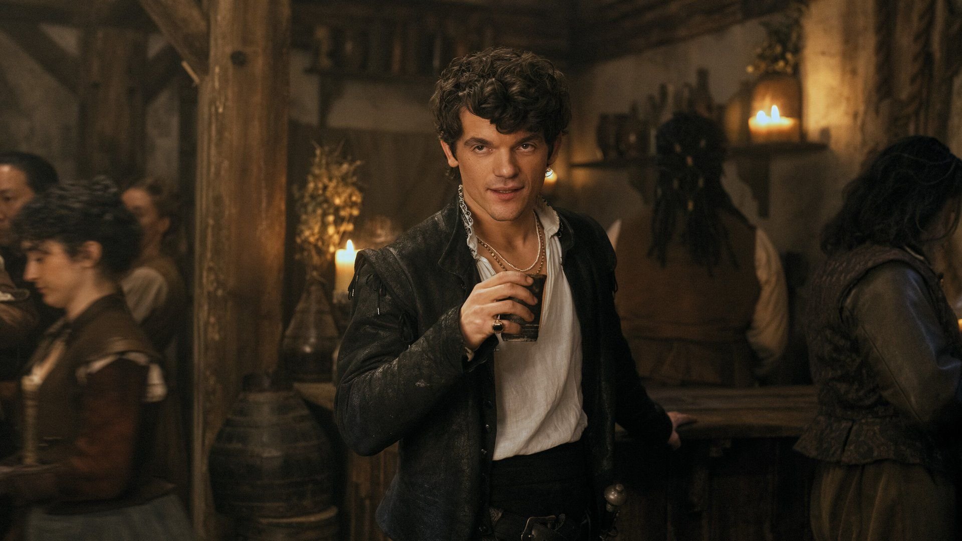 Netflix-Star in Amazon-Hit „My Lady Jane“: Daher kennt ihr das Gesicht ...