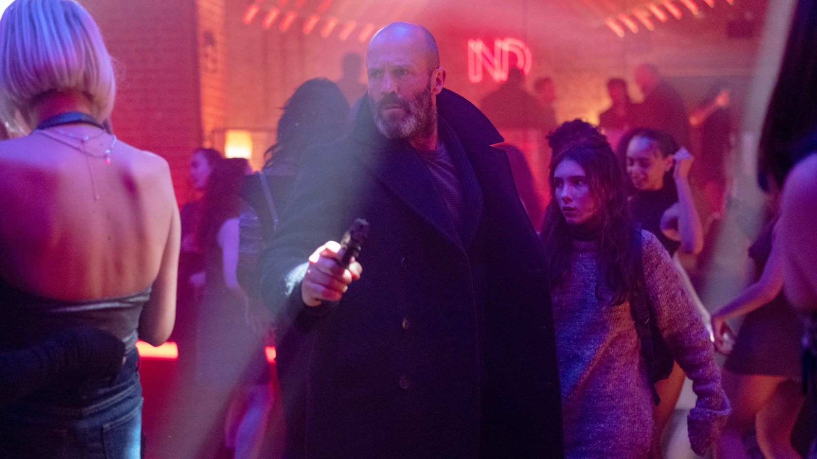 „Jason Statham in Bestform“: Seht den deutschen Trailer zum neuen Hau ...