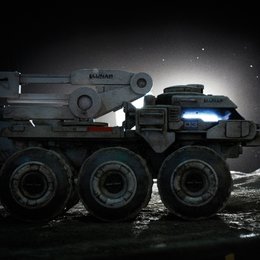 Moon · Film 2010 · Trailer · Kritik