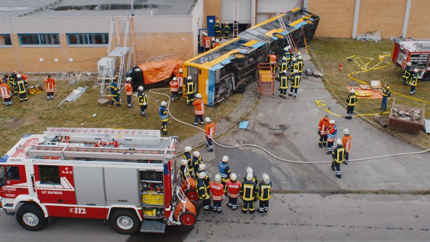 Master of Disaster · Film 2020 · Trailer · Kritik