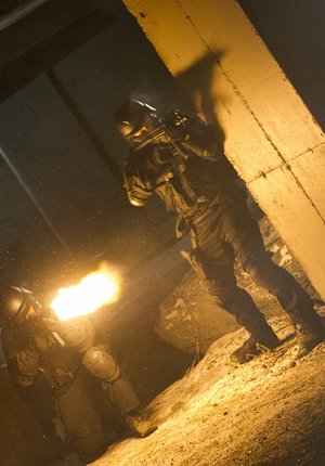 Crook · Film 2014 · Trailer · Kritik