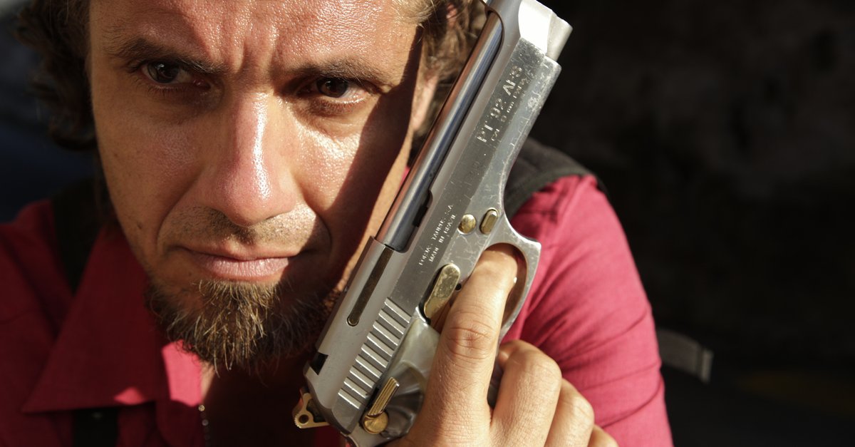 Falcon Rising · Film 2014 · Trailer · Kritik