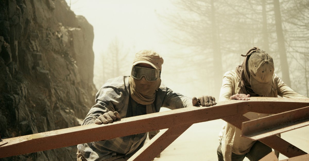 Hell · Film 2011 · Trailer · Kritik