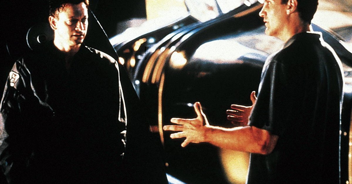 Impostor · Film 2005 · Trailer · Kritik