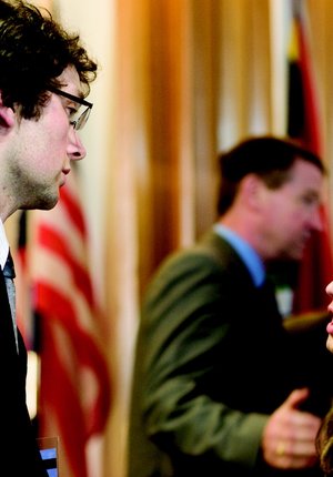 In the Loop · Film 2009 · Trailer · Kritik