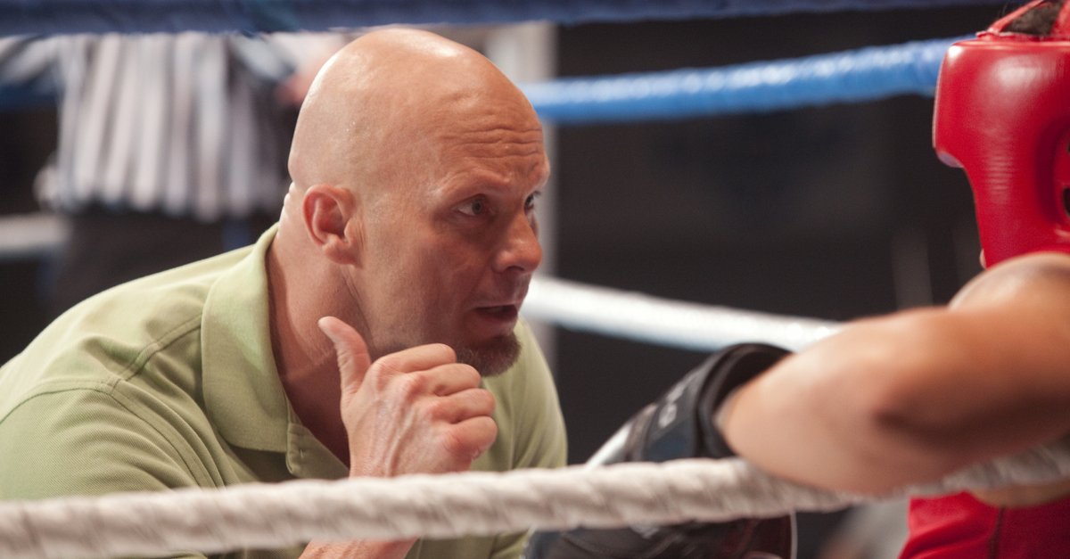 Knockout · Film 2011 · Trailer · Kritik