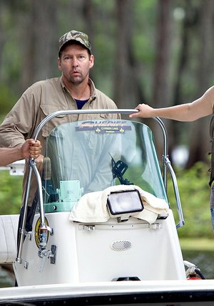 Swamp Shark · Film 2011 · Trailer · Kritik