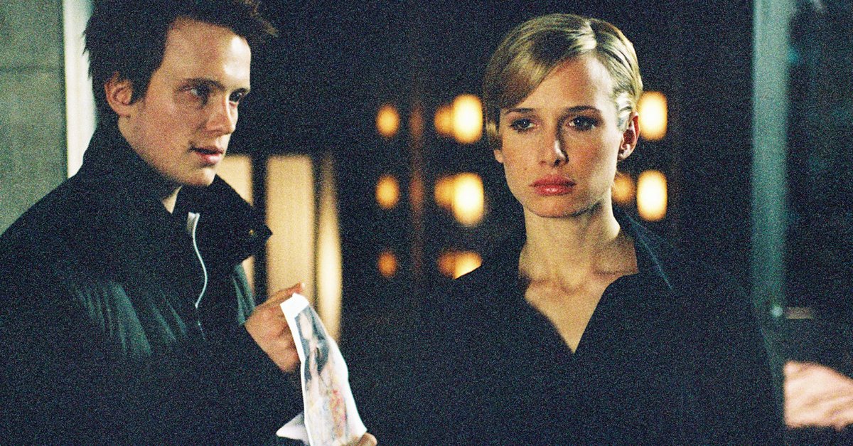 Tattoo · Film 2002 · Trailer · Kritik