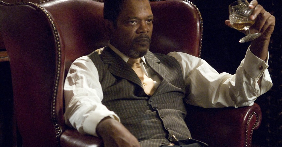 Zimmer 1408 · Film 2007 · Trailer · Kritik