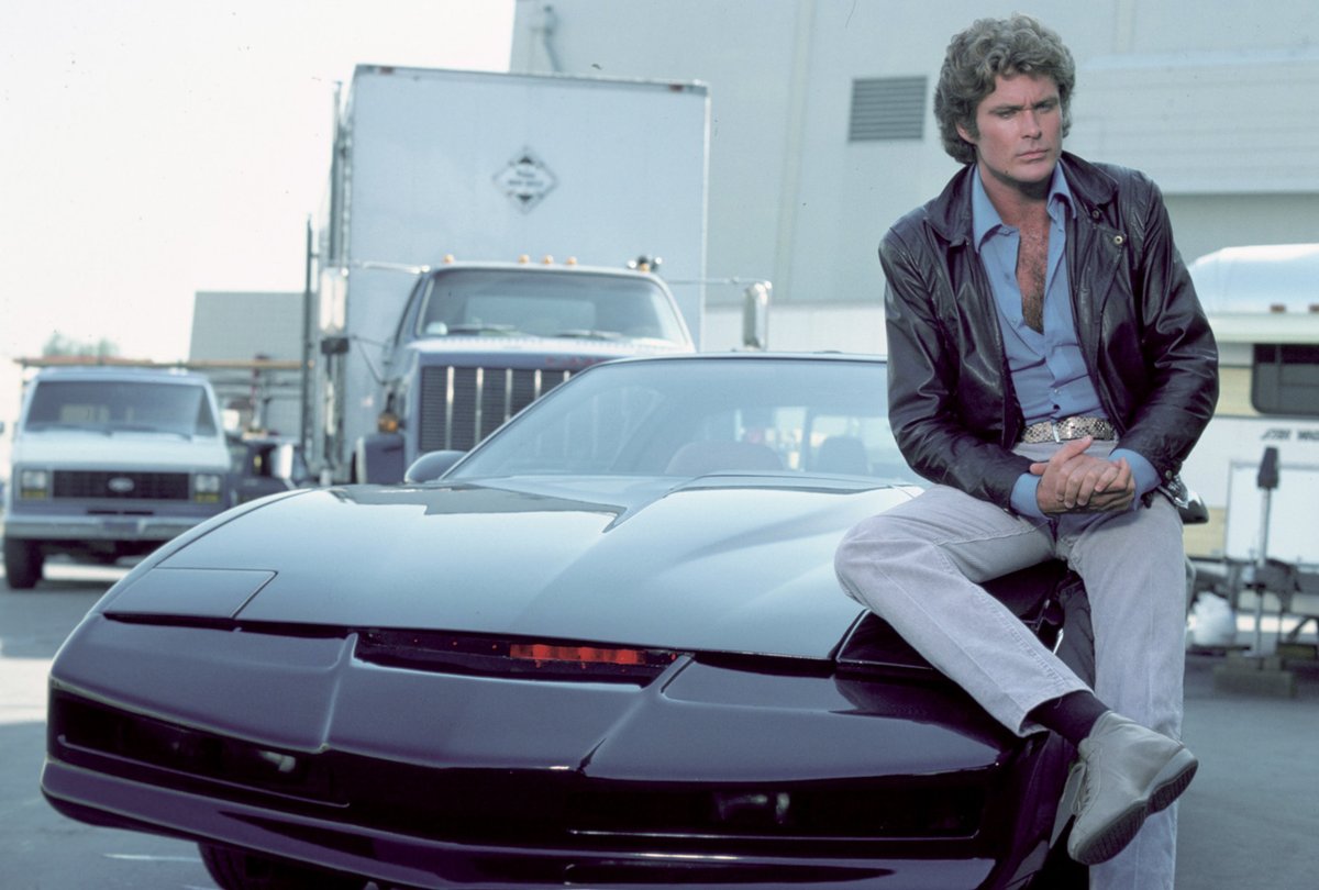 „Knight Rider“: Fortsetzung der TV-Serie mit Hasselhoff! Netflix hat ...