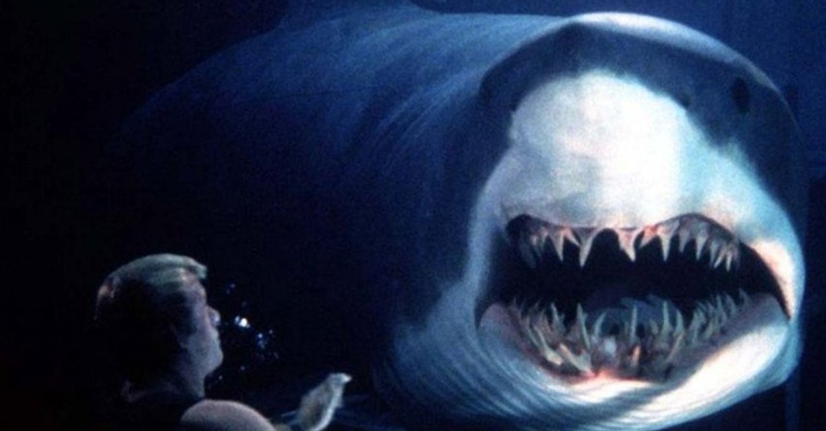 Deep Blue Sea · Film 1999 · Trailer · Kritik