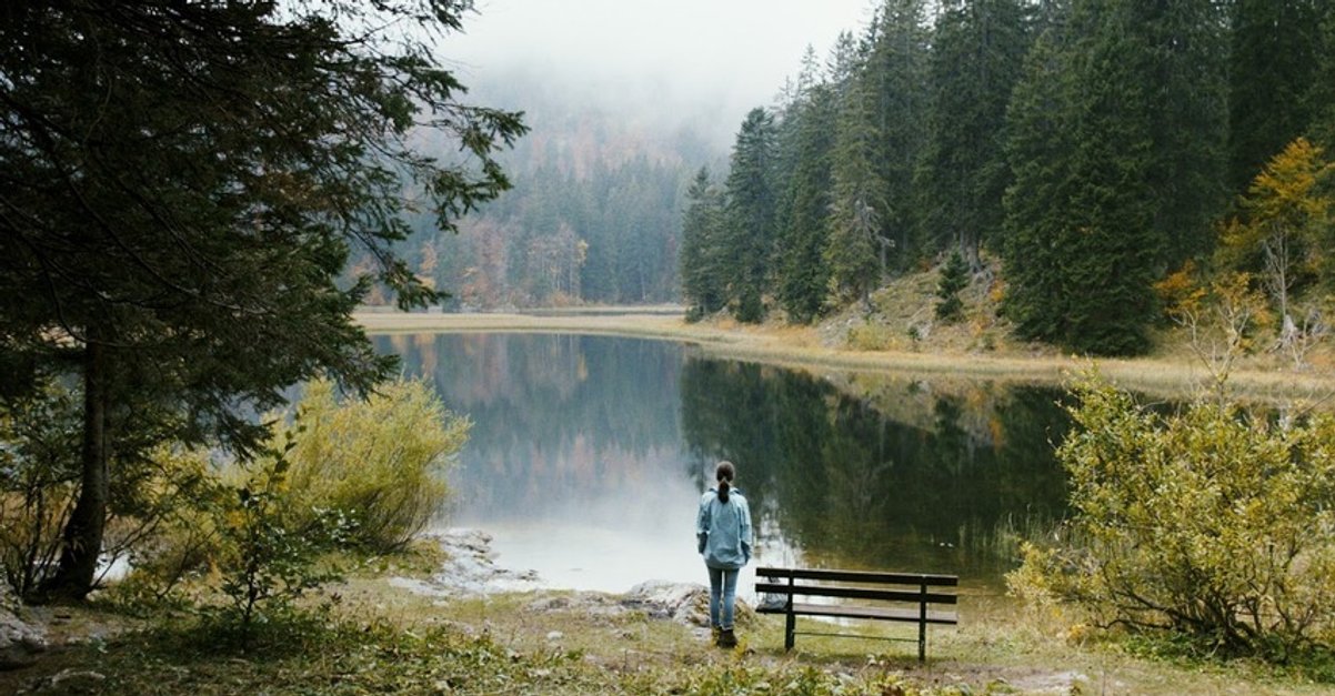 Oktober November · Film 2014 · Trailer · Kritik