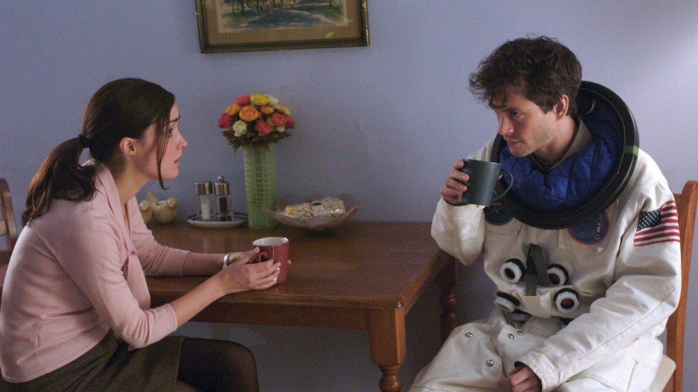 Adam · Film 2009 · Trailer · Kritik