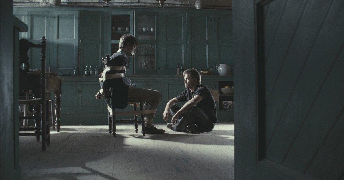 Restraint · Film 2008 · Trailer · Kritik