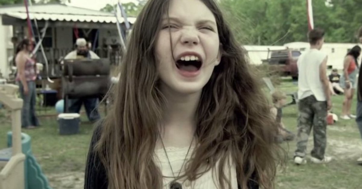 June · Film 2015 · Trailer · Kritik