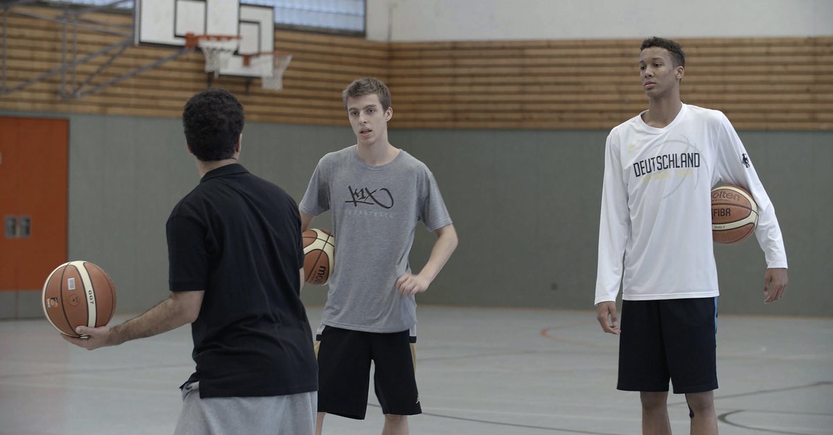 Starting 5 · Film 2017 · Trailer · Kritik